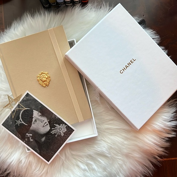 CHANEL | Accents | Chanel Notebookjournal Rare High Jewelry Lion ...